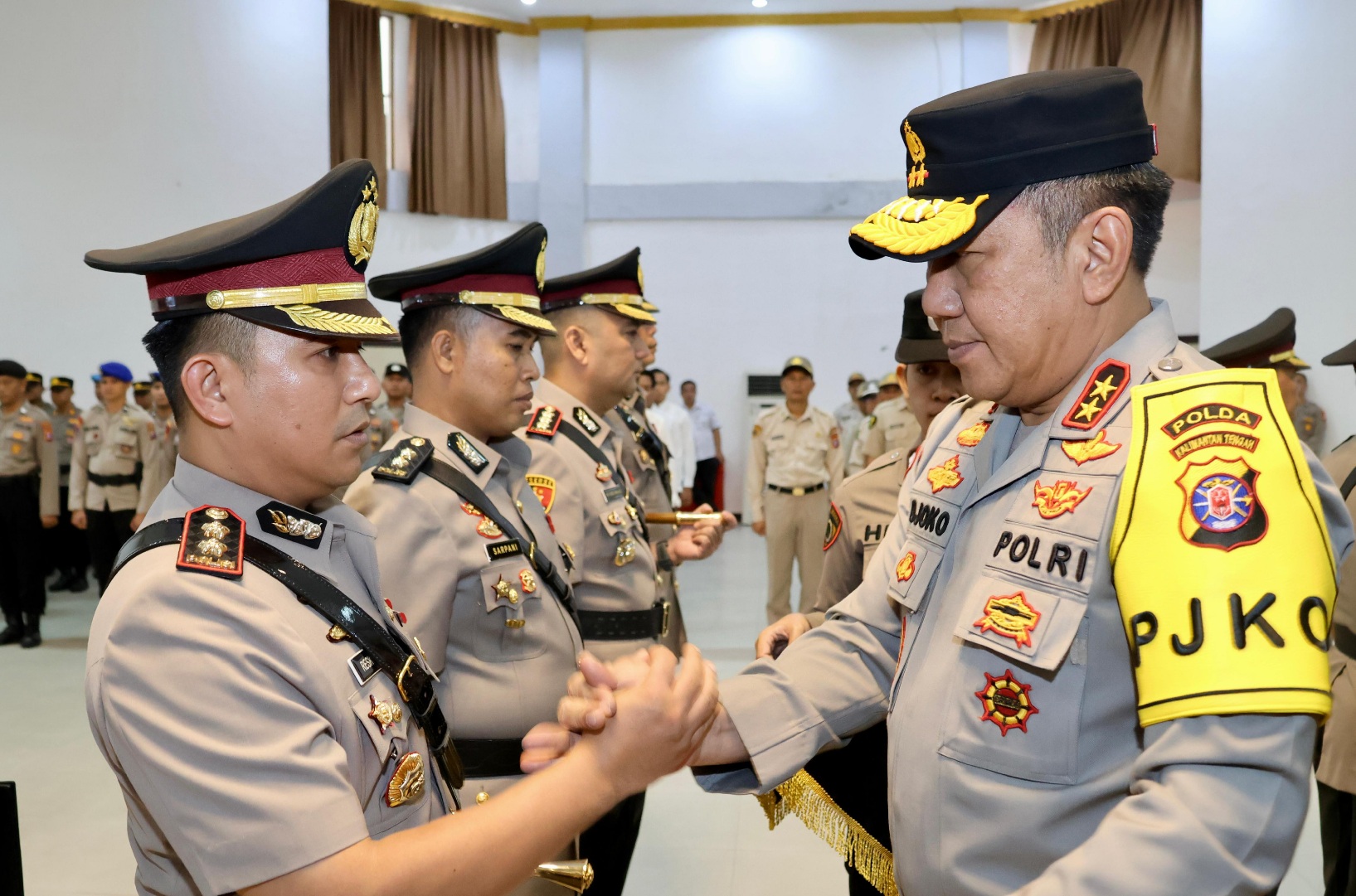 Kapolri Mutasi 4 Kapolres dan 4 Pejabat Utama Polda Kalteng - Jurnal Borneo